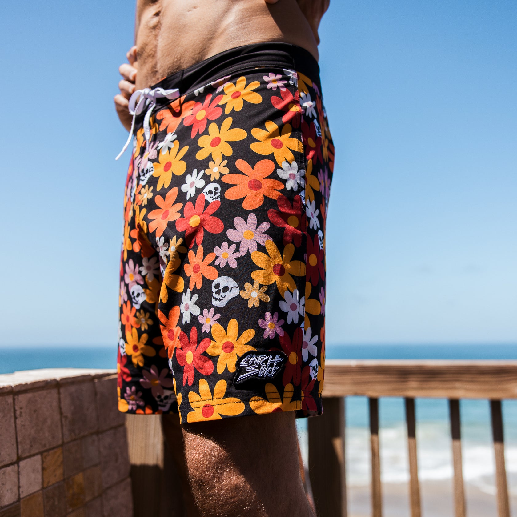 Tyler Skelly Floral // All Day Trunk (18") - Black – Catch Surf®